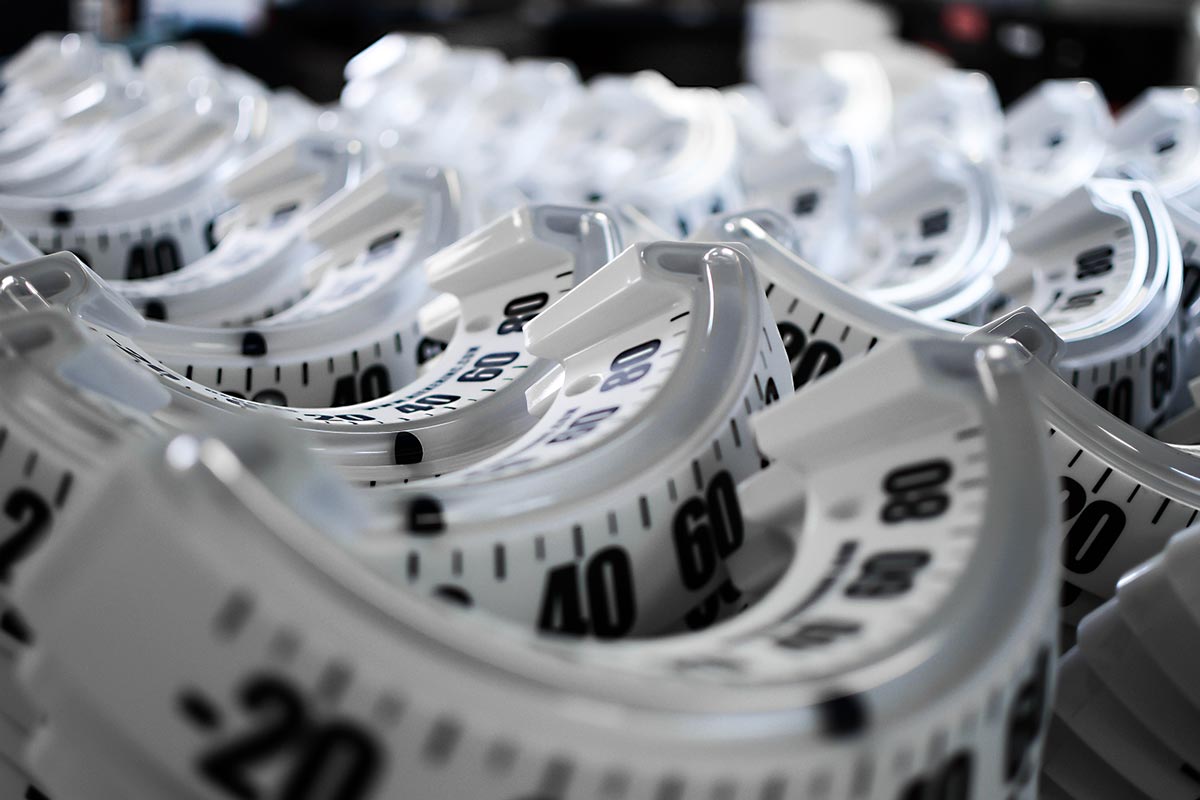 Durable, High-Precision Inclinometers and Tilt Sensors - Rieker Inc.