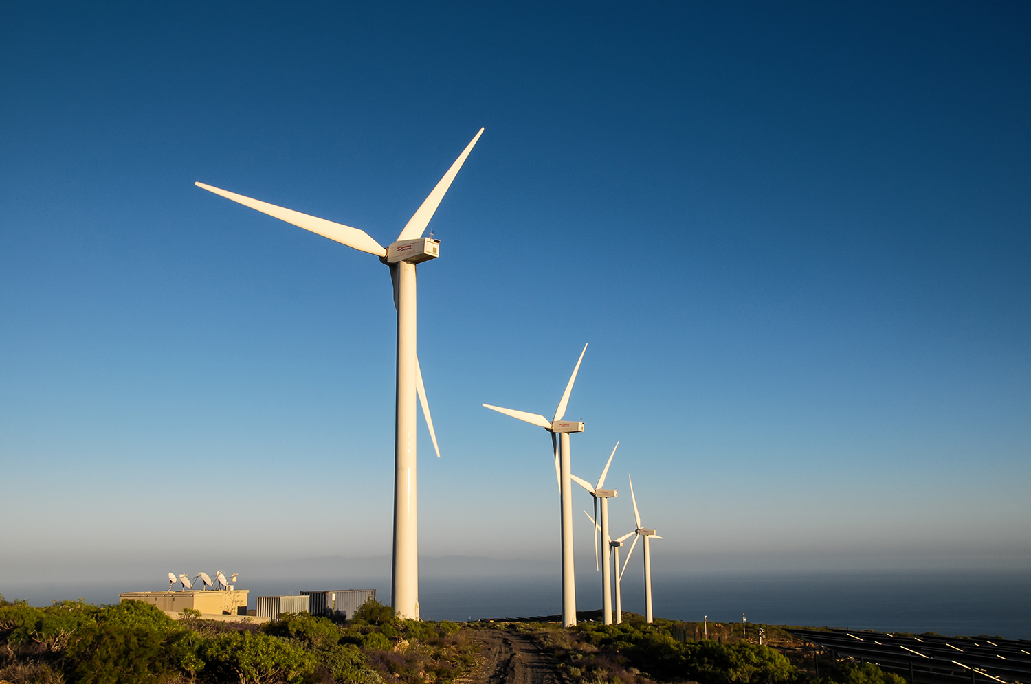 Durable, High-Precision Inclinometers and Tilt Sensors - Rieker Inc.